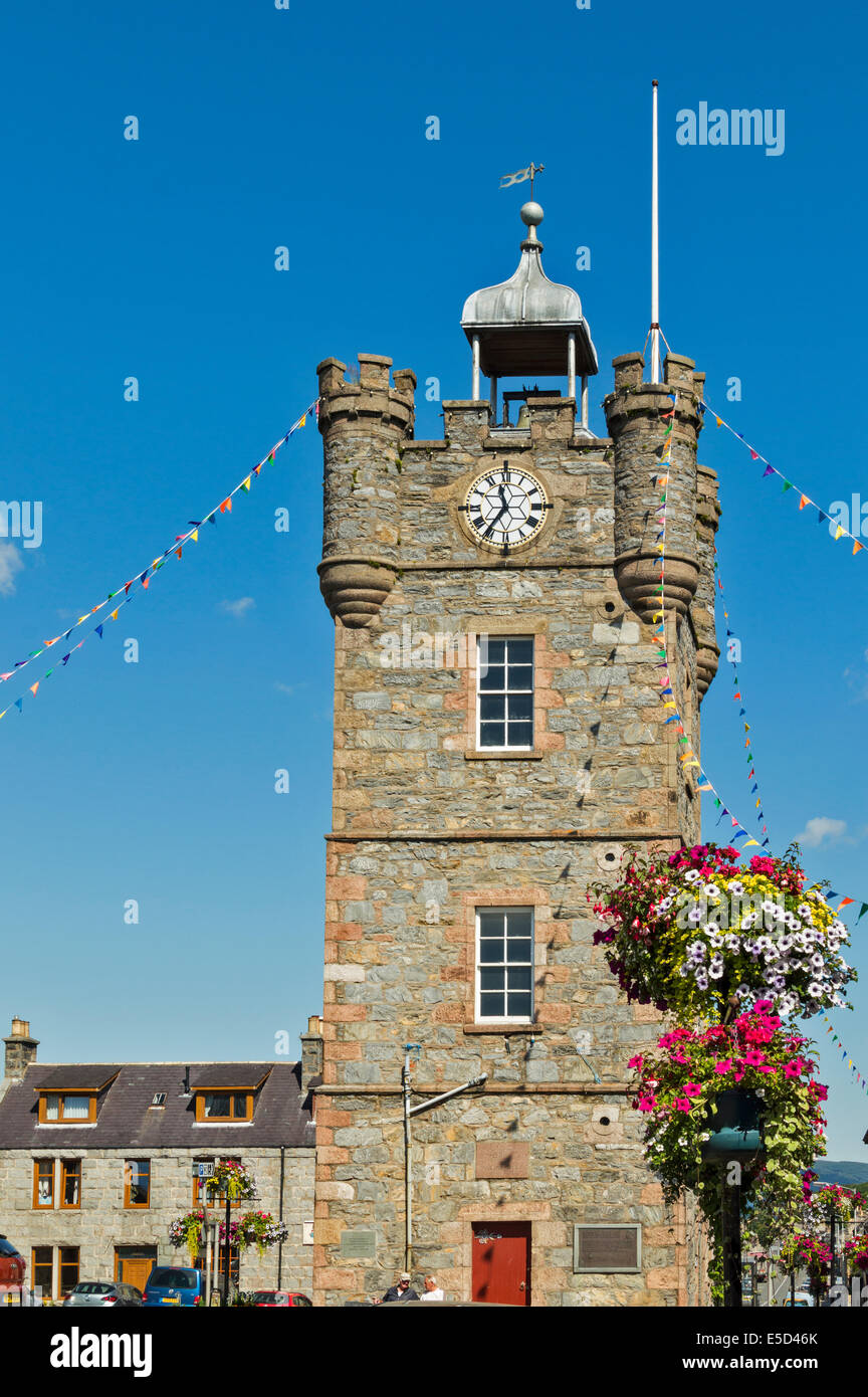 DUFFTOWN ABERDEENSHIRE SCOTLAND THE CLOCK TOWER IN THE SQUARE AND ...