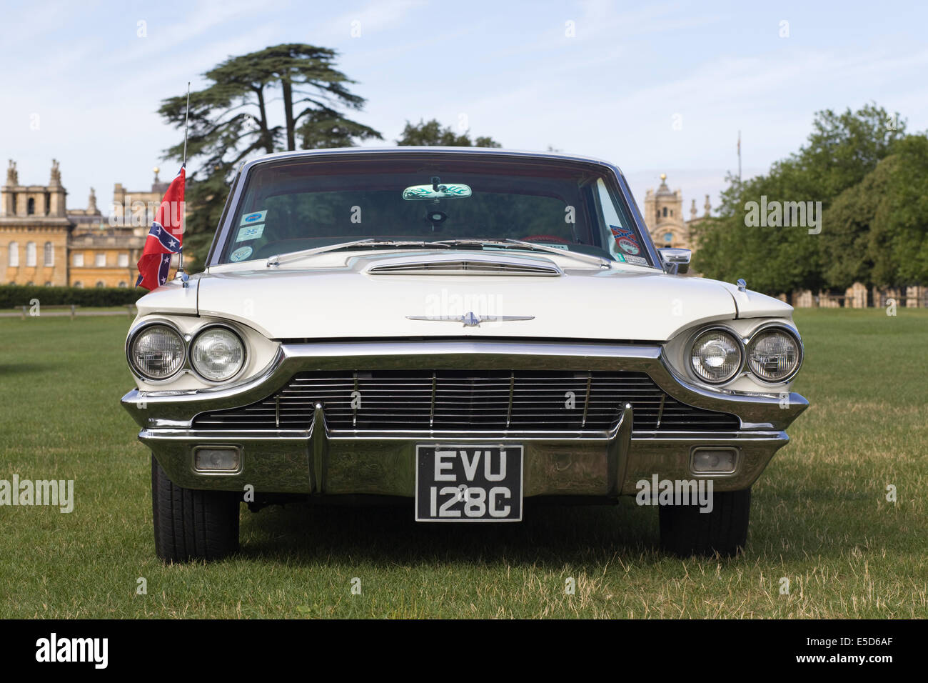 Front of Classic old American vintage car Stock Photo - Alamy