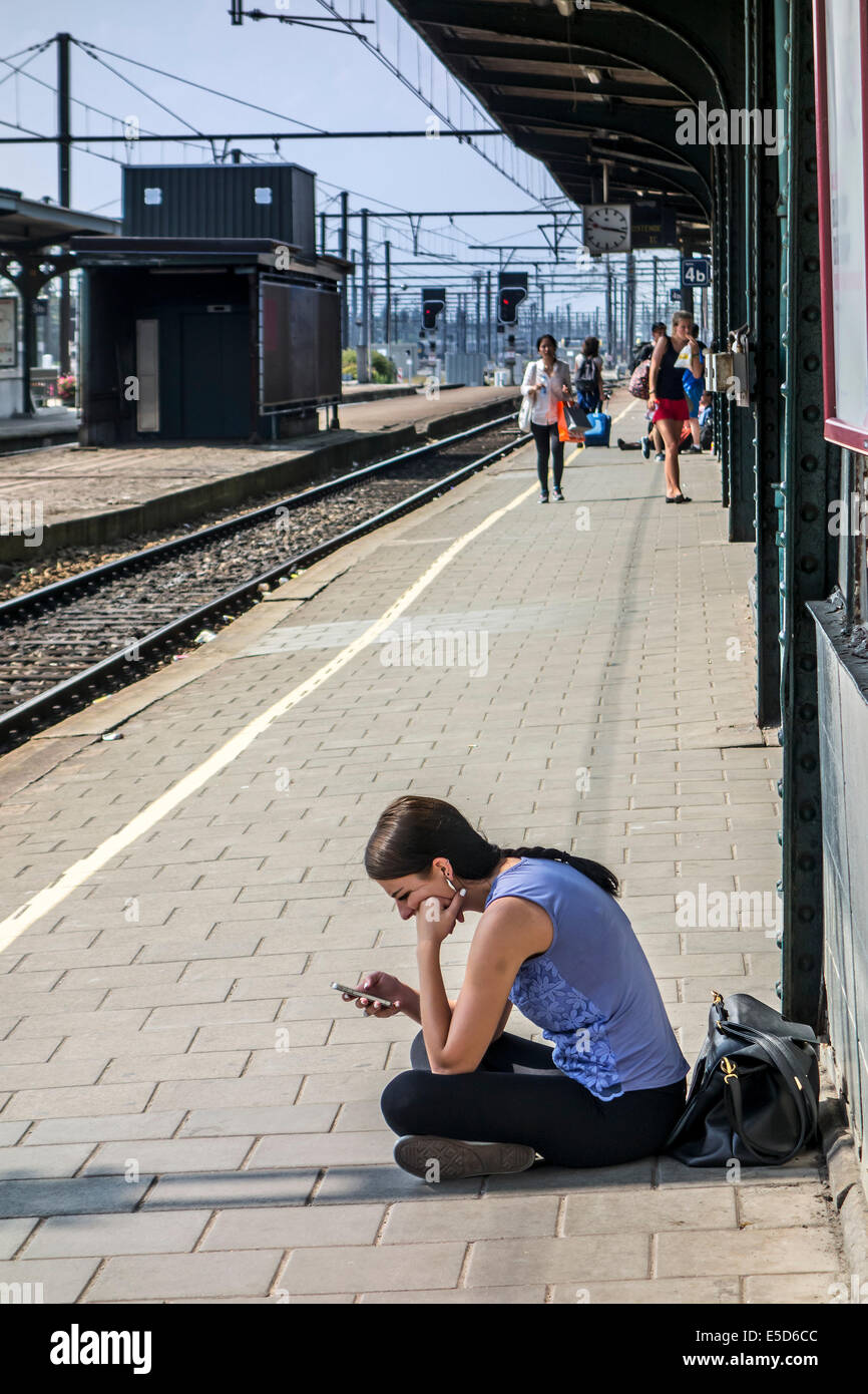 Girl railroad sitting hi-res stock photography and images - Alamy