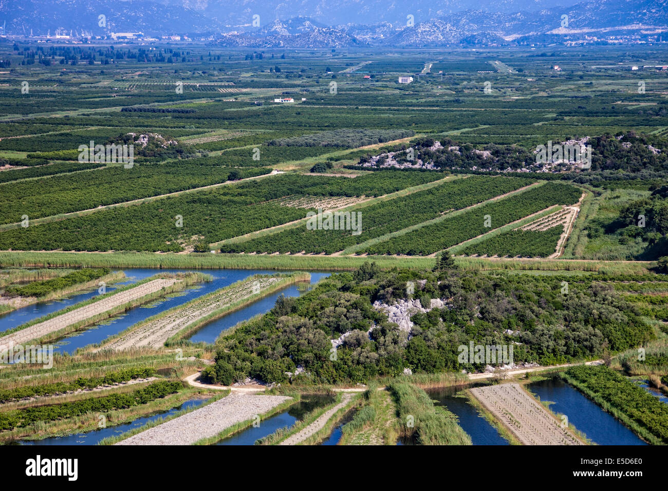 Farmland croatia hi-res stock photography and images - Alamy