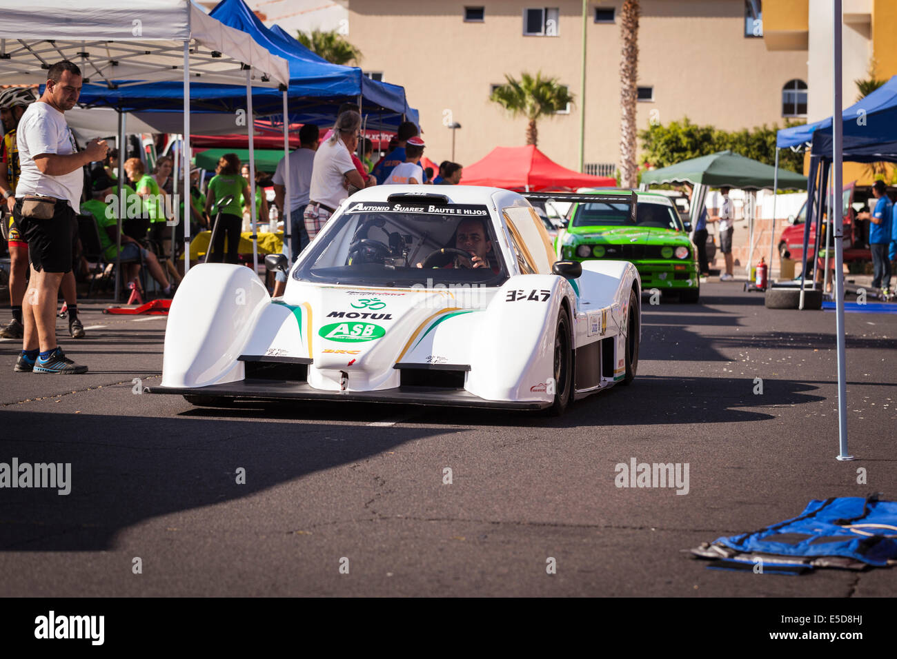 Racing car pits hi-res stock photography and images - Alamy