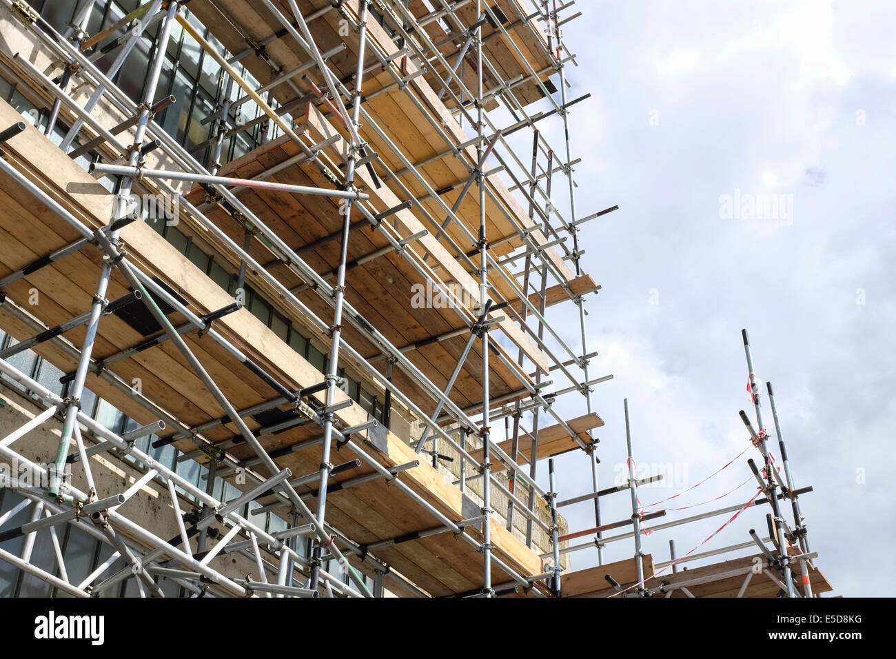 Building scaffolding uk hi-res stock photography and images - Alamy