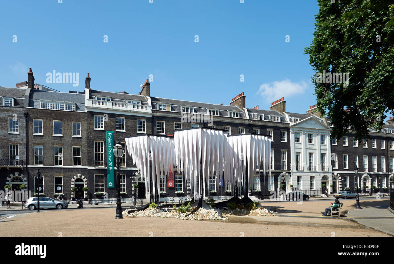 Square water pavilion hi-res stock photography and images - Alamy