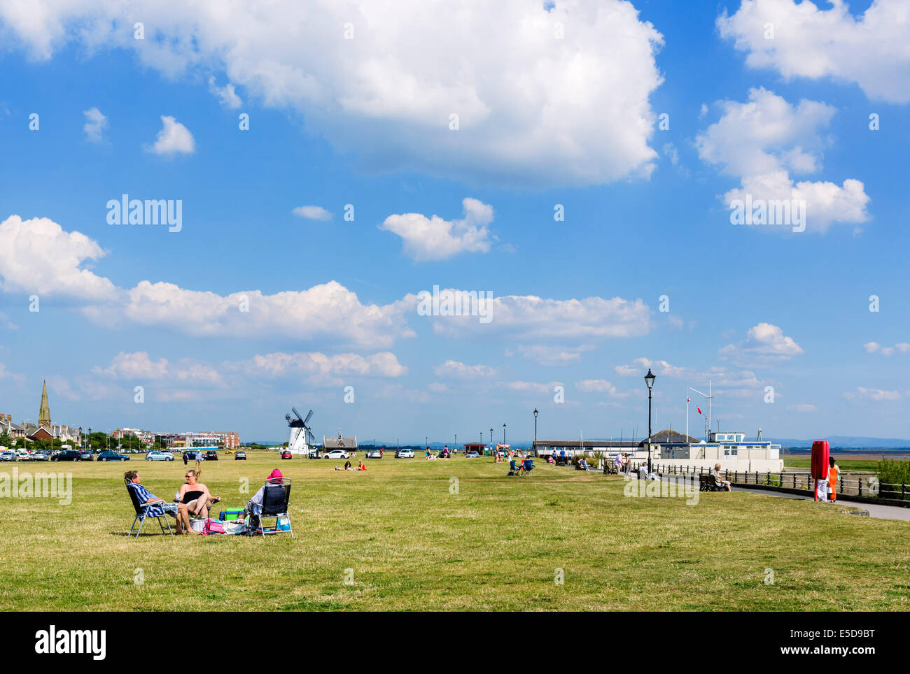 The promenade overlooking the Ribble Estuary at Lytham, Lytham St Annes ...