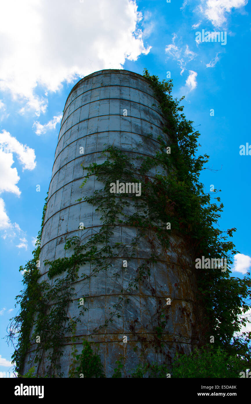 Tall Silo High Resolution Stock Photography and Images - Alamy