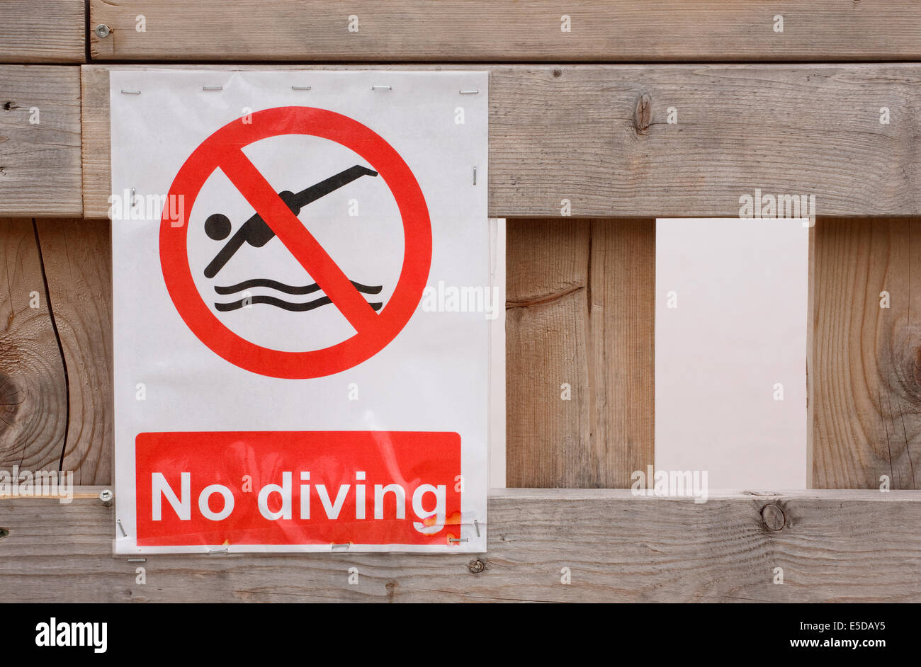 No diving sign hi-res stock photography and images - Alamy