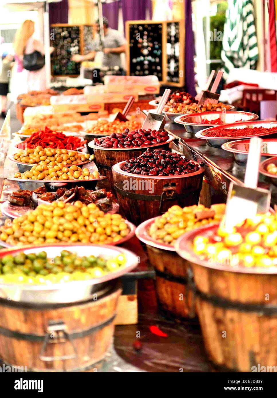 mediterranean food stand Stock Photo - Alamy