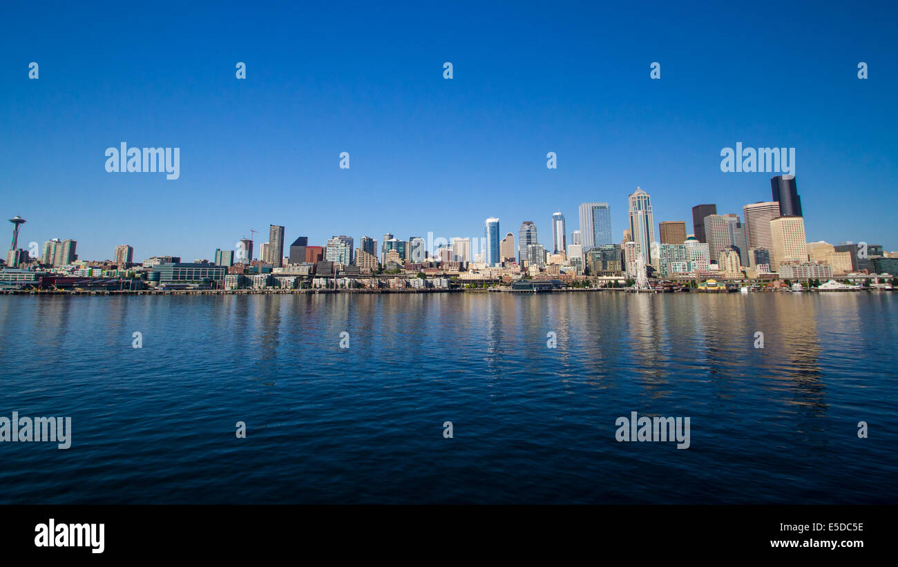 Seattle skyline skyscrapers hi-res stock photography and images - Alamy