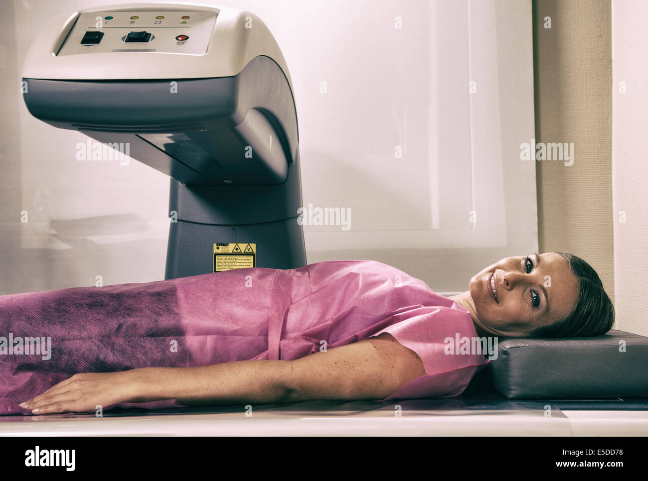 Bone density scan hi-res stock photography and images - Alamy