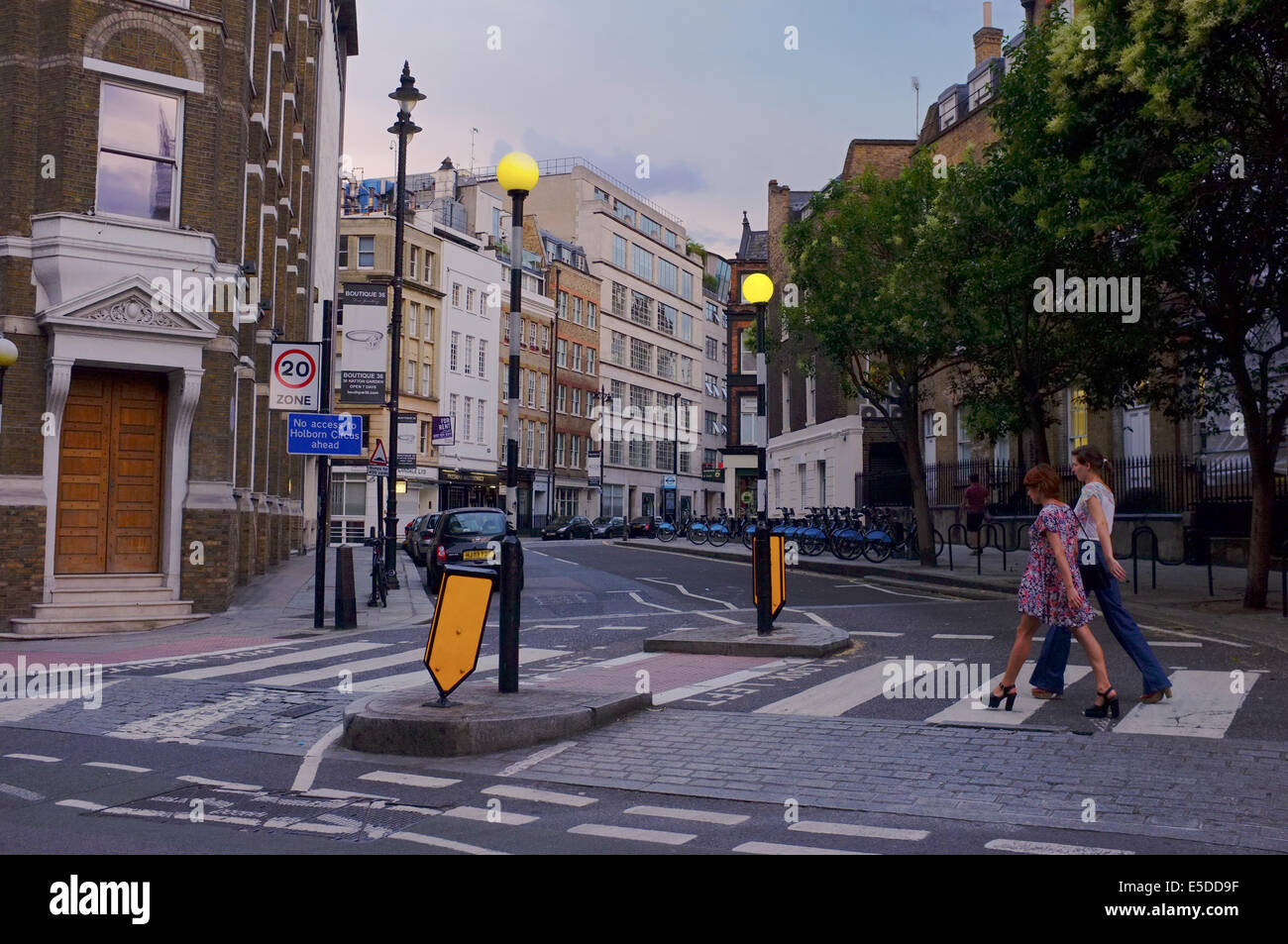Zebra crossing london hi-res stock photography and images - Alamy