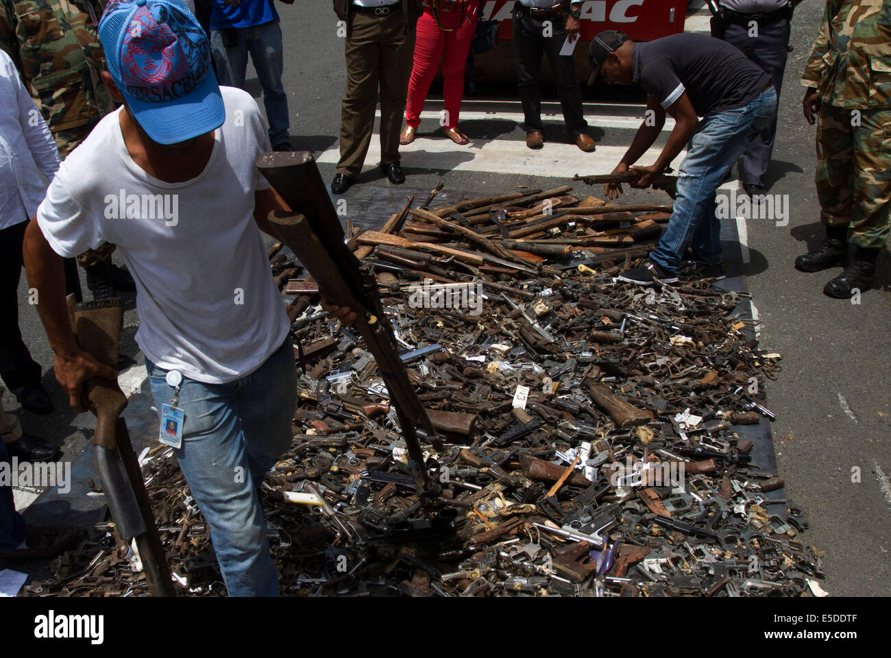 Santo Domingo, Dominican Republic. 28th July, 2014. Employees prepare ...