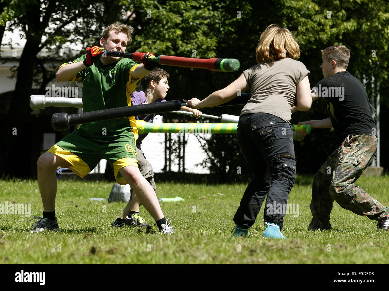 Duisburg, Germany. 25th May, 2014. Juggers of team 'Cervisia Ultima ...
