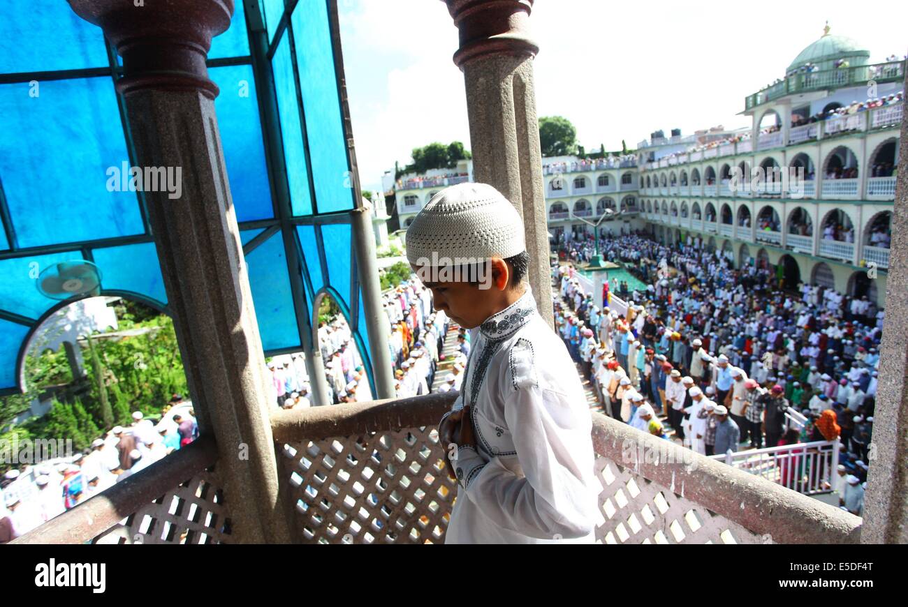 Kashmiri takiya jame mosque hi-res stock photography and images - Alamy