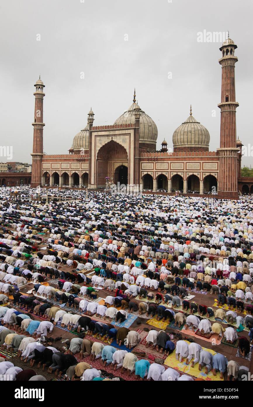 Delhi, India. 29th July, 2014. Indian Muslims attend prayers at the ...