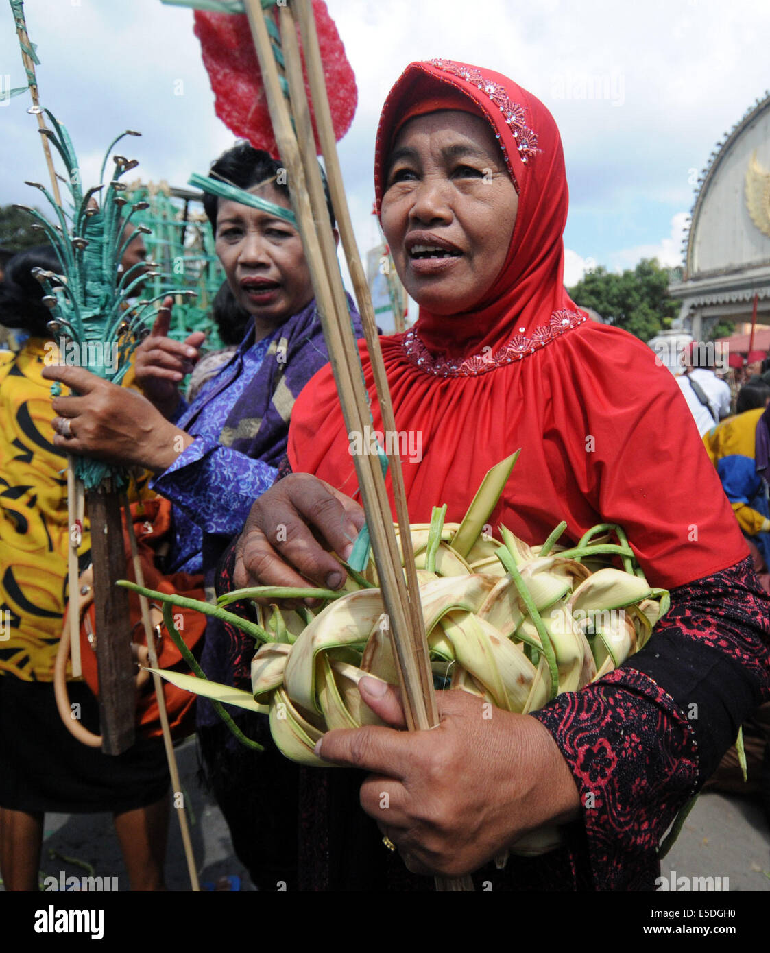 Javanese women hi-res stock photography and images - Alamy