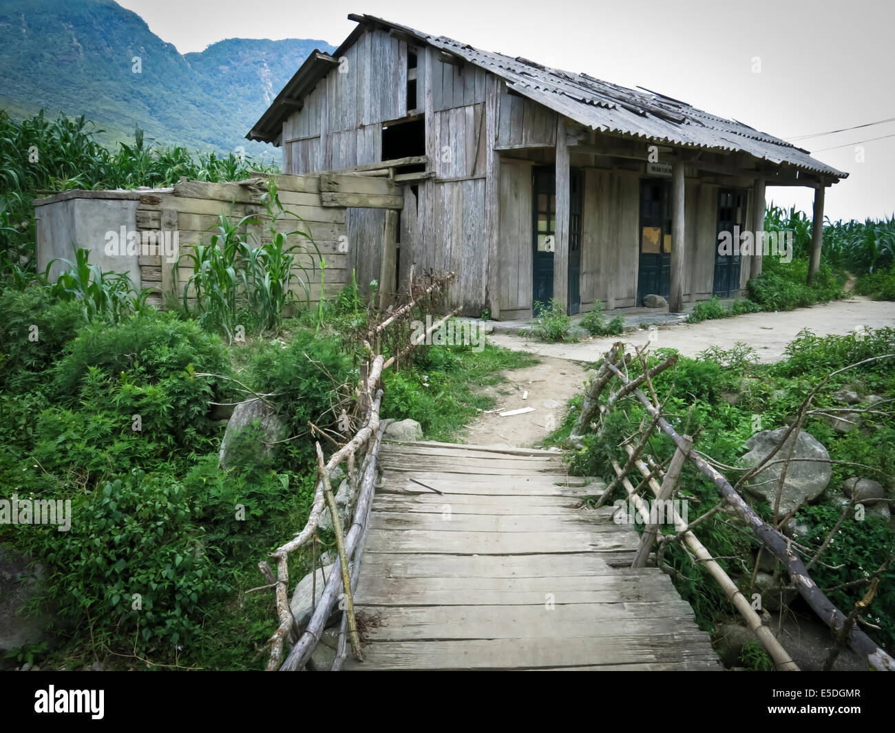 Sapa vietnam house hi-res stock photography and images - Alamy