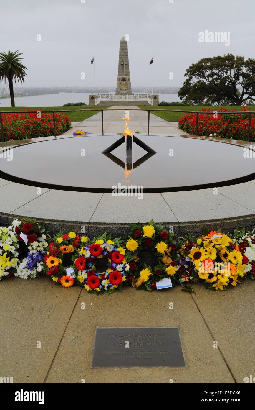 Kings park war memorial plaque hi-res stock photography and images - Alamy