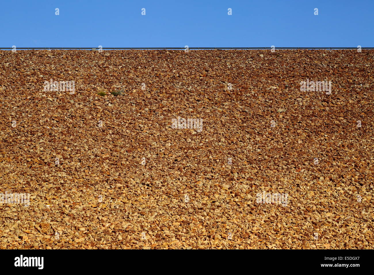 The dam wall of Lake Argyle, near Kununurra, Western Australia Stock ...
