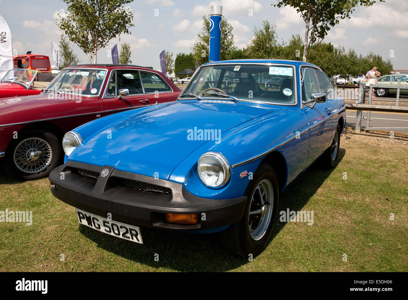 Mg rover car convertible hi-res stock photography and images - Alamy