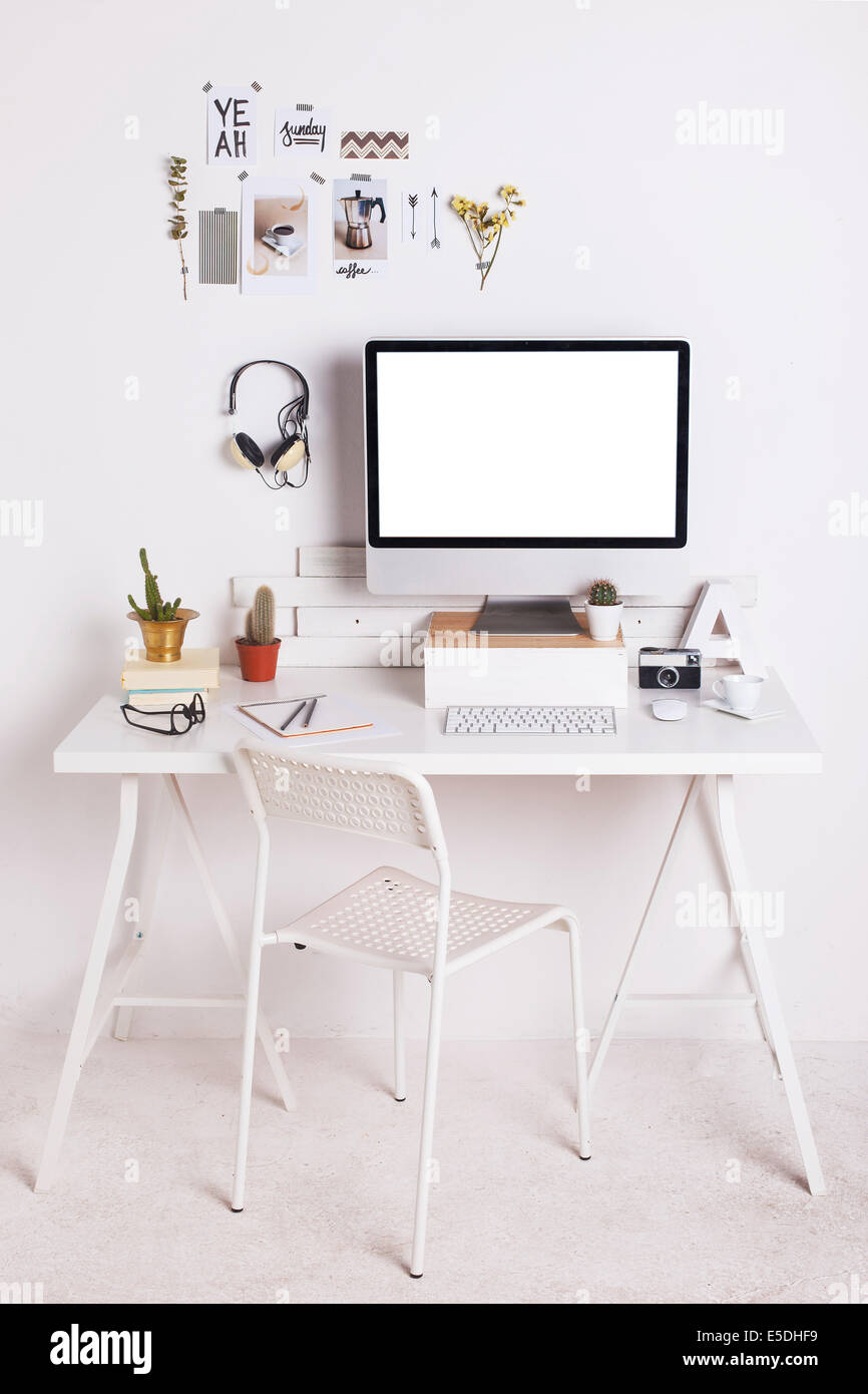 White workroom with computer monitor Stock Photo - Alamy