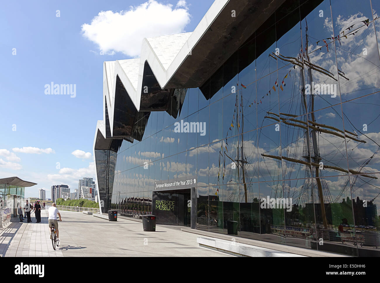 Zaha hadid glasgow riverside museum hi-res stock photography and images ...