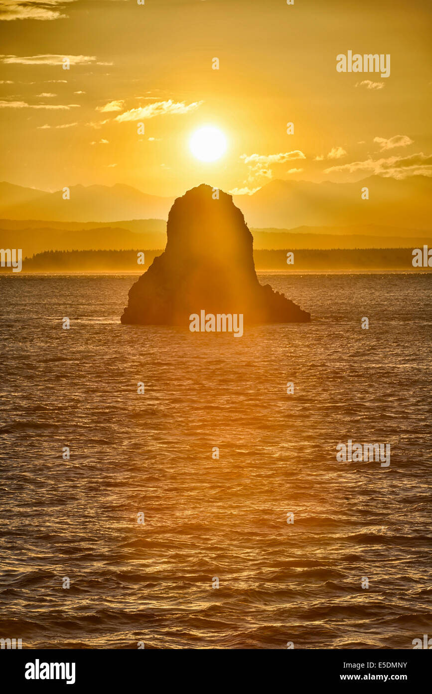 Sun arrow hi-res stock photography and images - Alamy