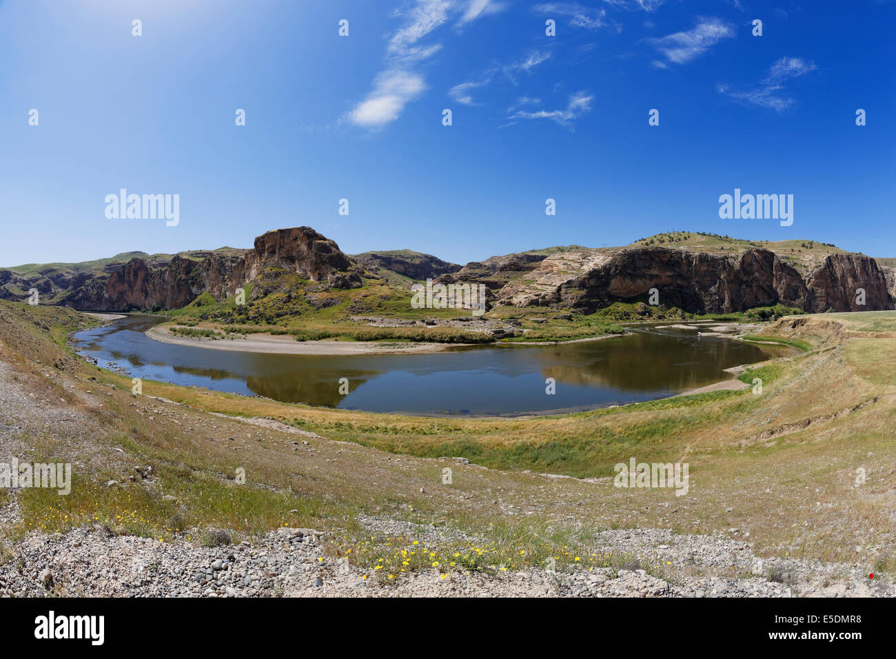 River tigris hi-res stock photography and images - Alamy