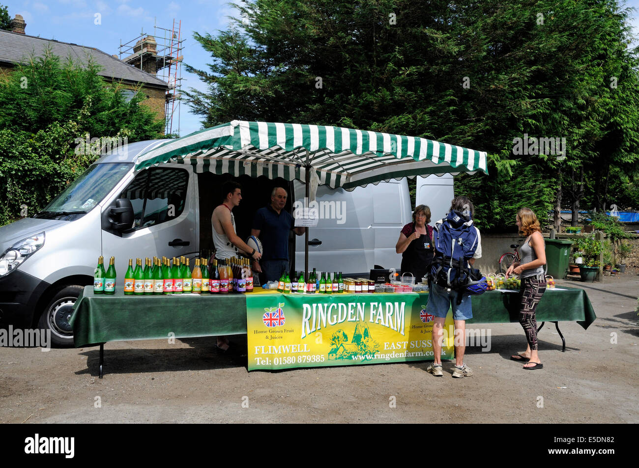 Farm Stall High Resolution Stock Photography and Images - Alamy