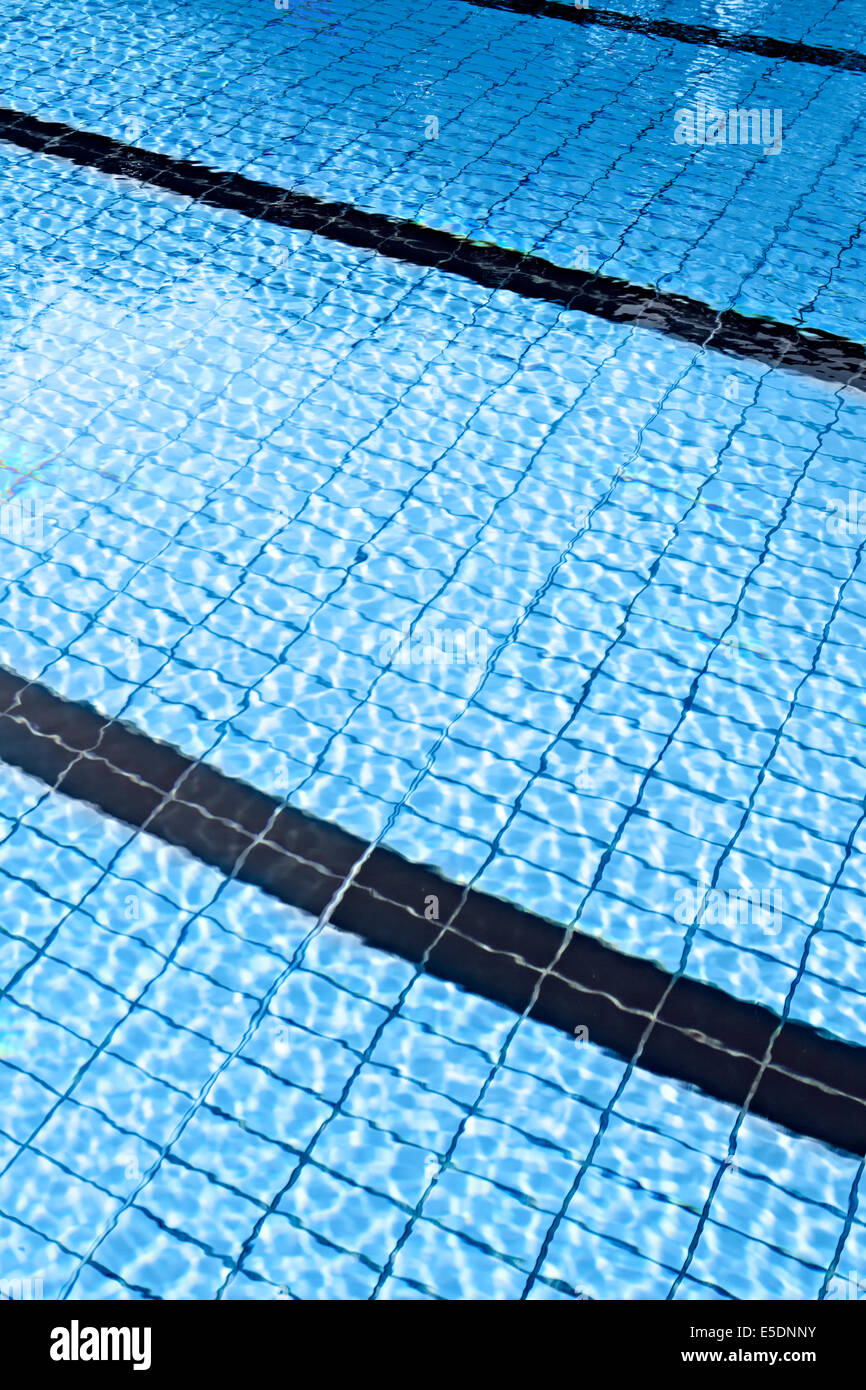 Angular swimming pool hi-res stock photography and images - Alamy