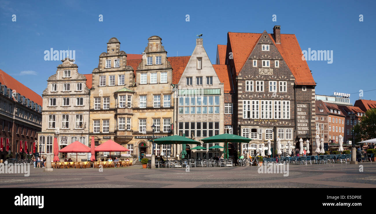 Historical row houses hi-res stock photography and images - Alamy