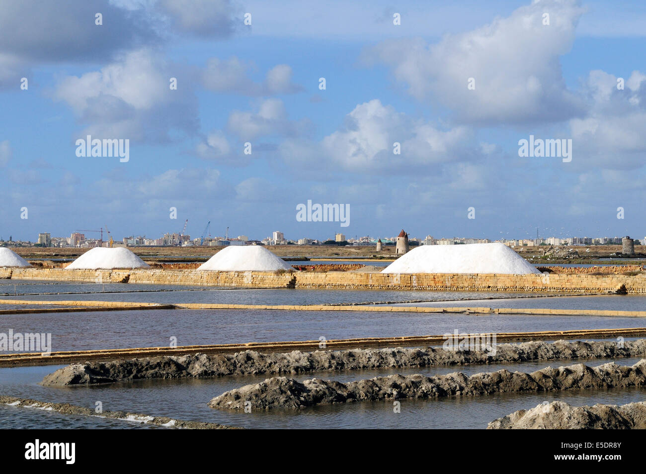 piles of salt at the salt pans of Trapani, Sicily Stock Photo - Alamy