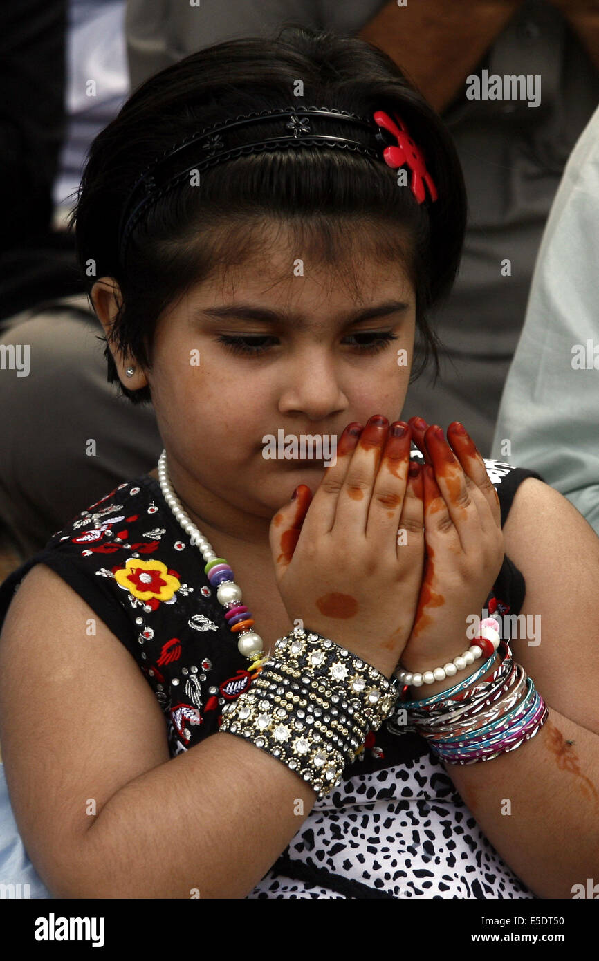 Girl in pakistan peshawar hi-res stock photography and images - Alamy