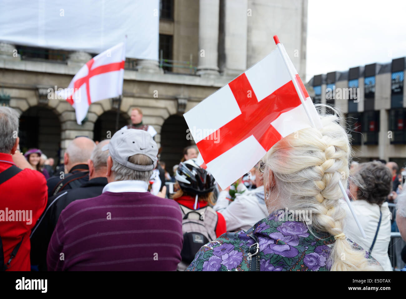 St georges flag hair hi-res stock photography and images - Alamy