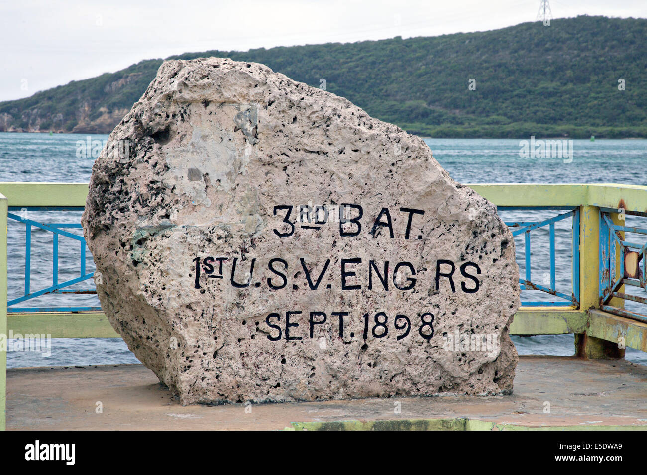 Commemorative stone placed by the Daughters of the American Revolution ...