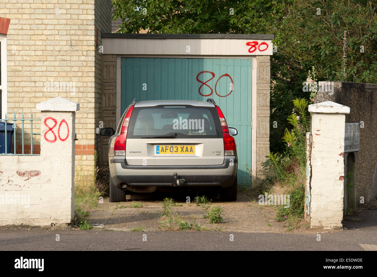 Number 80 hi-res stock photography and images - Alamy