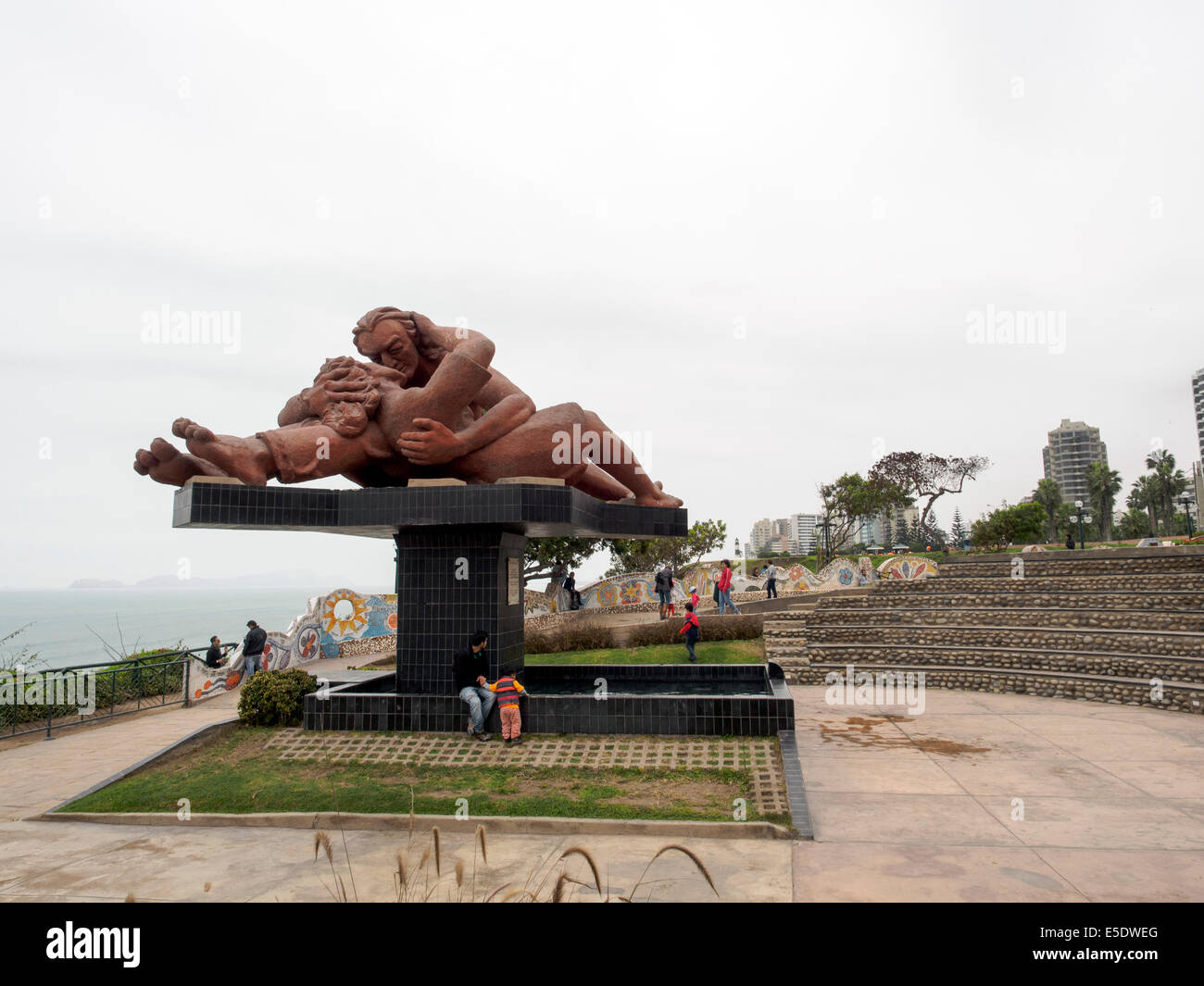 Parque del amor, lima hi-res stock photography and images - Alamy