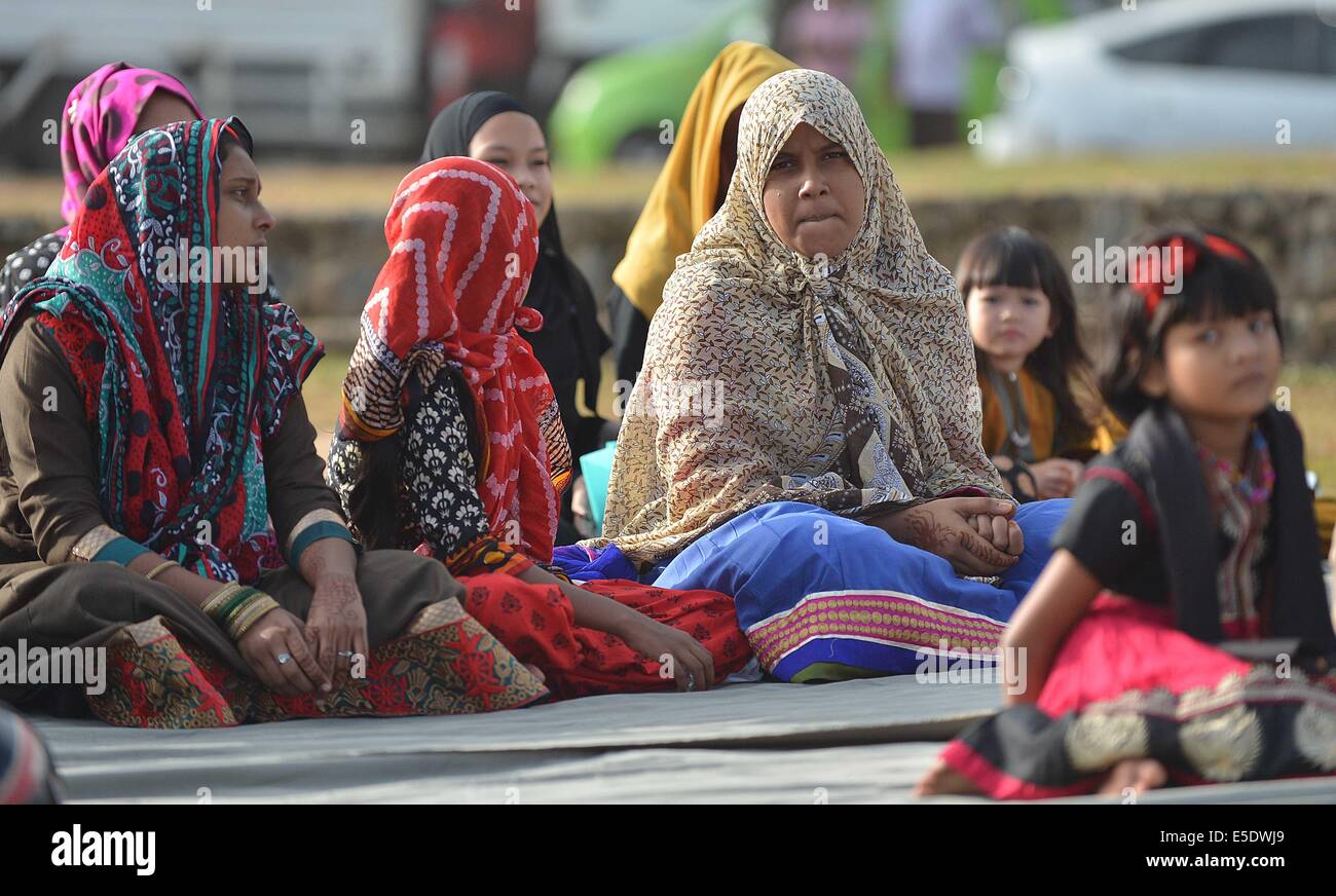 Colombo, Sri Lanka. 29th July, 2014. Sri Lankan Muslims take part in ...