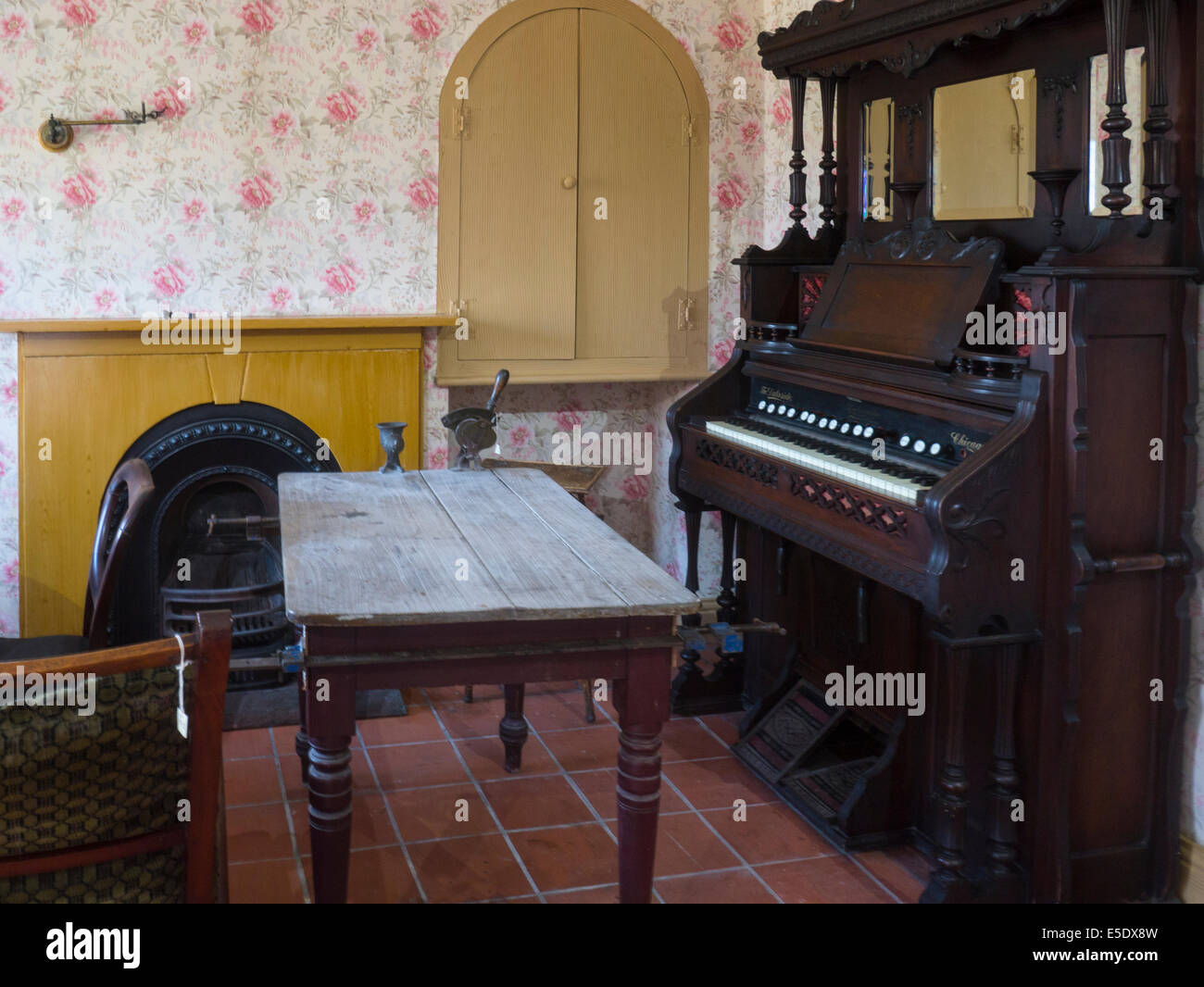 Victorian dock workers hi-res stock photography and images - Alamy