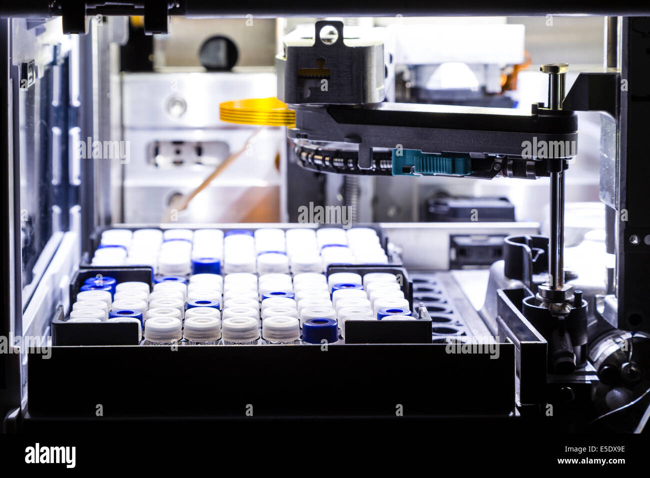 Hplc system hi-res stock photography and images - Alamy