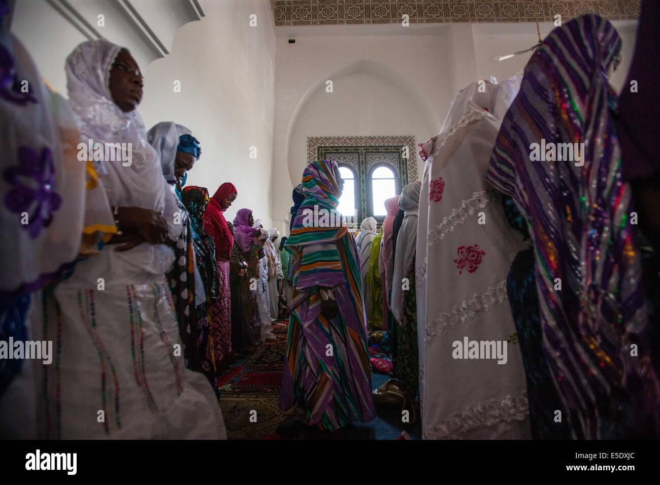 Dakar grand mosque hi-res stock photography and images - Alamy