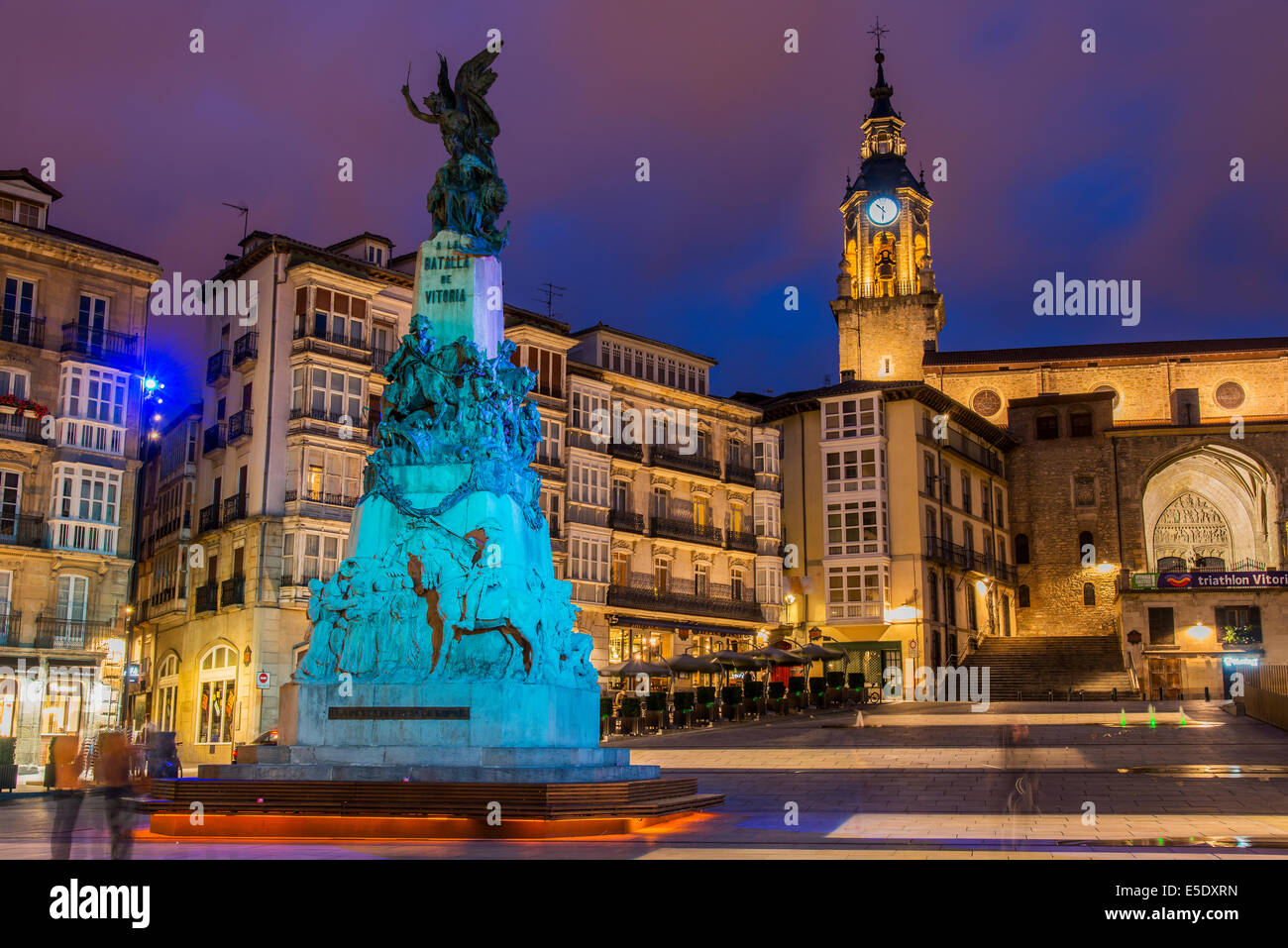 Night view of Plaza de la Virgen Blanca, Vitoria-Gasteiz, Alava, Basque ...