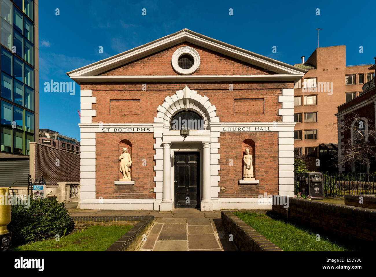 Churchyard st botolphs bishopsgate london hi-res stock photography and ...