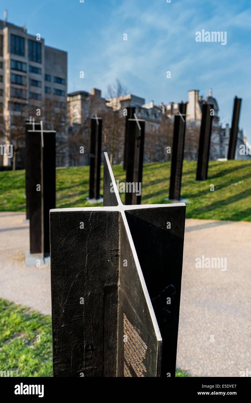 The New Zealand War Memorial in London is a memorial to the war dead of ...