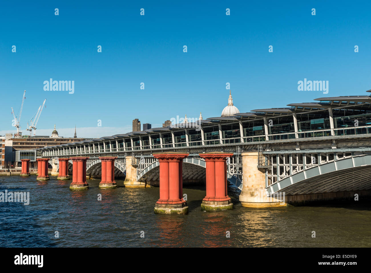 First blackfriars railway hi-res stock photography and images - Alamy
