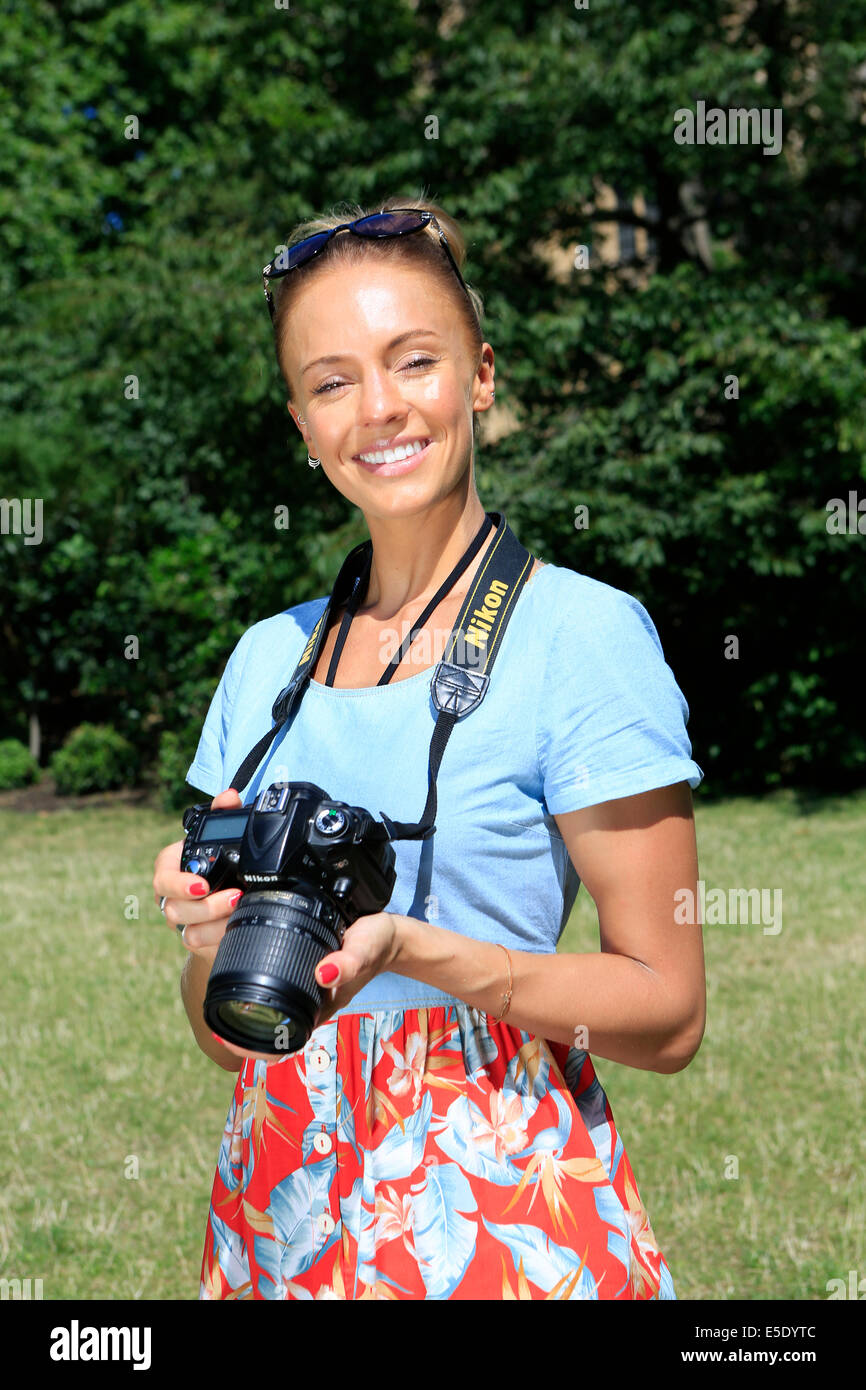 Using a real camera hi-res stock photography and images - Alamy