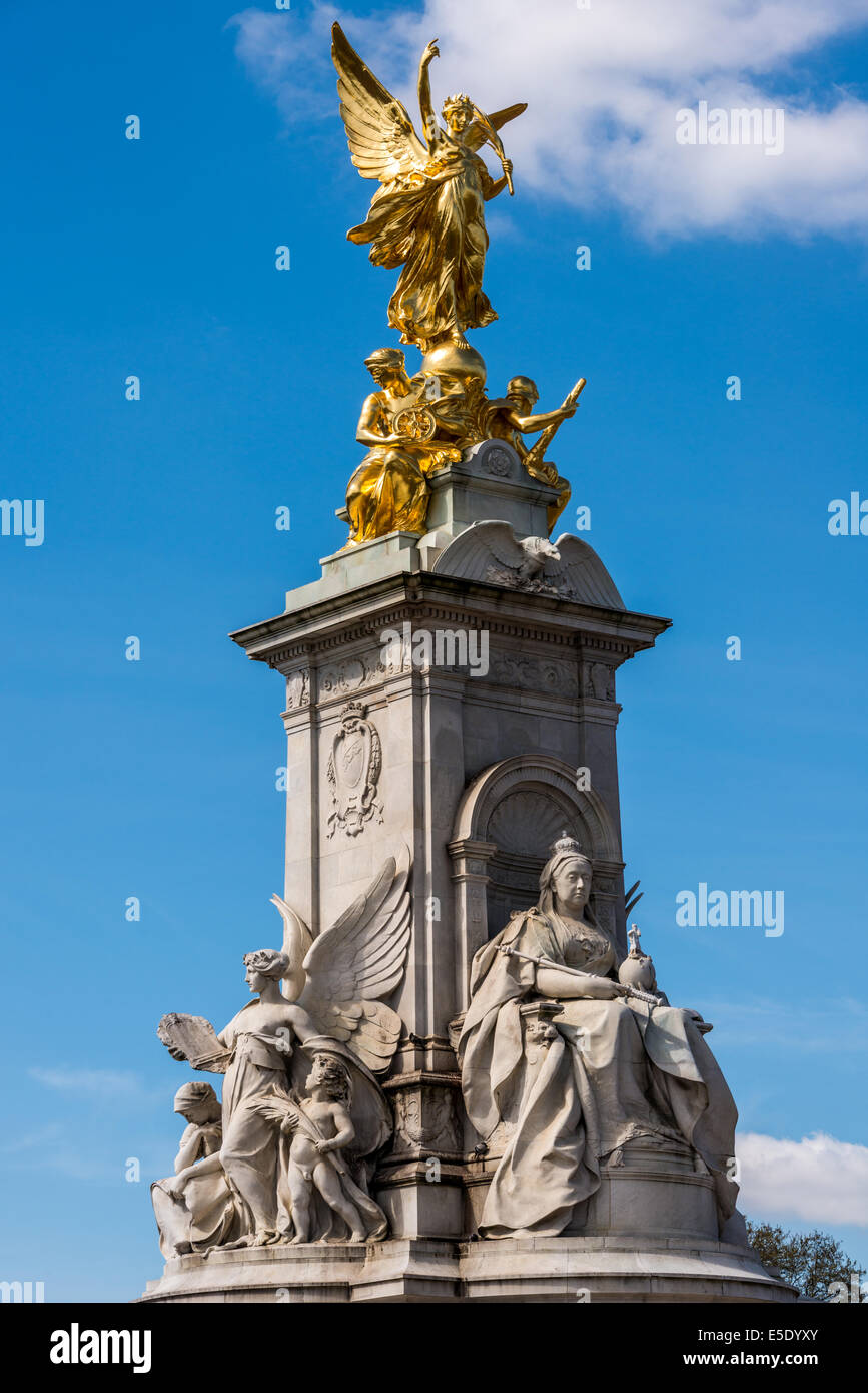 The Victoria Memorial is a sculpture dedicated to Queen Victoria ...