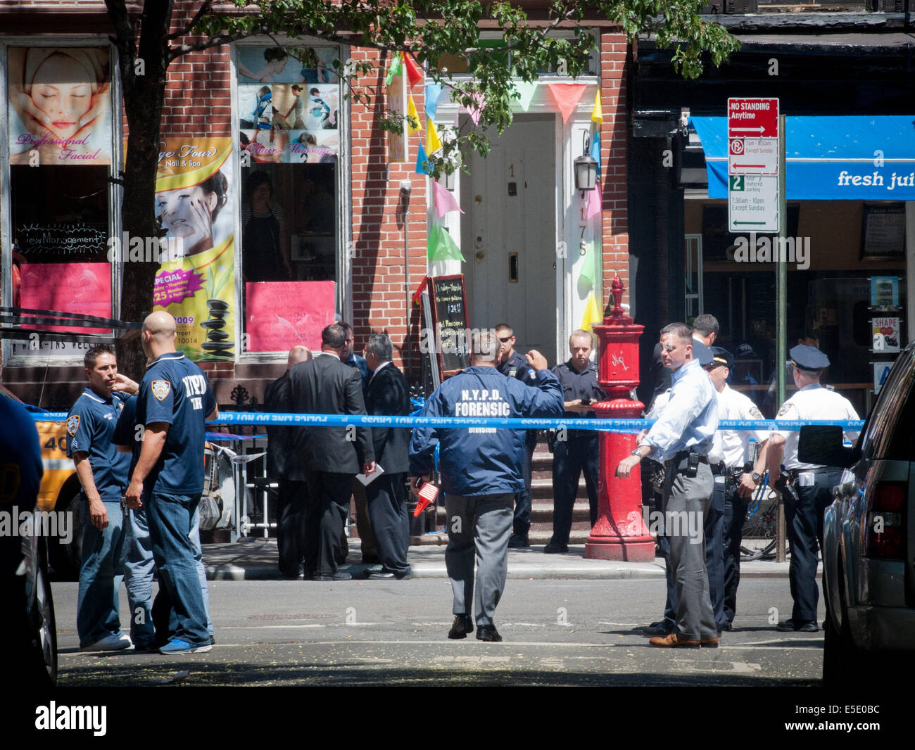 Nypd forensics hi-res stock photography and images - Alamy