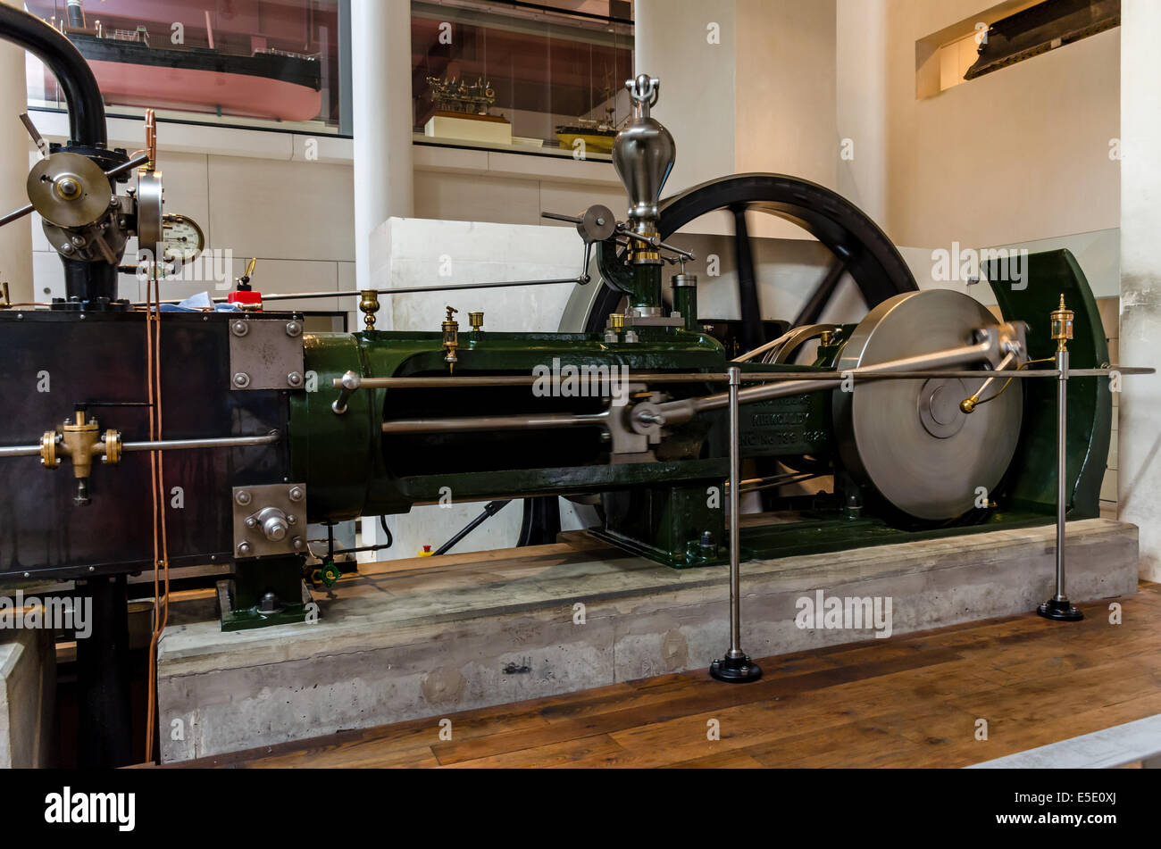 Rotary valves hi-res stock photography and images - Alamy