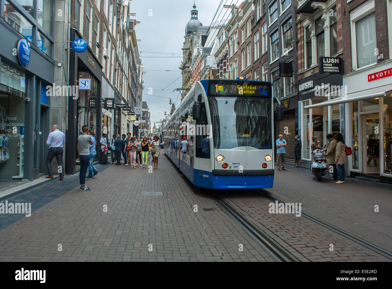 Amsterdam mass tourism hi-res stock photography and images - Alamy
