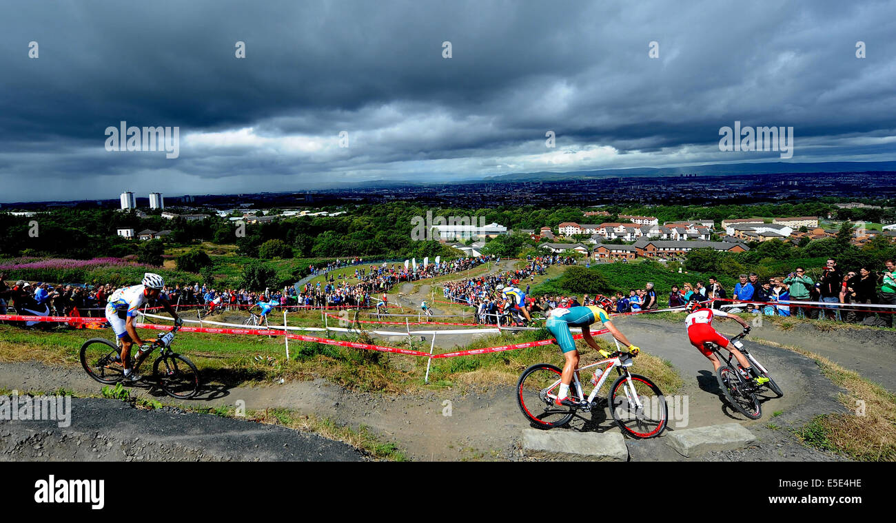 VIEW OVER GLASGOW CYCLING MEN'S MOUNTAIN BIKE CATHKIN BRAES GLASGOW ...
